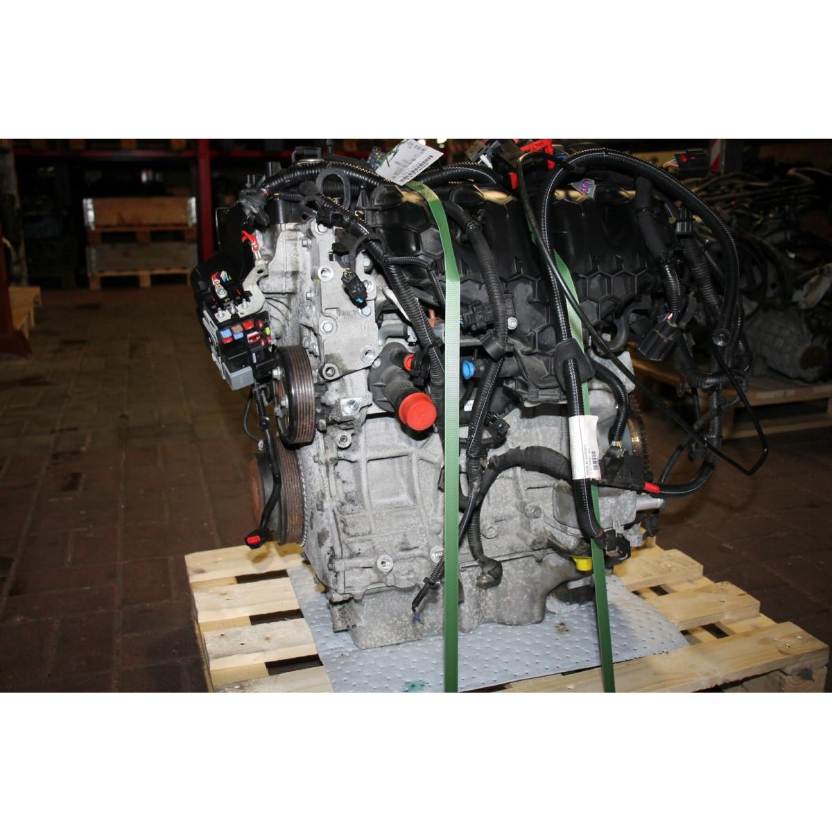 Двигун Ford S-MAX 2.0 EcoBoost TPWA в Україні. Купити двигун для авто в ...