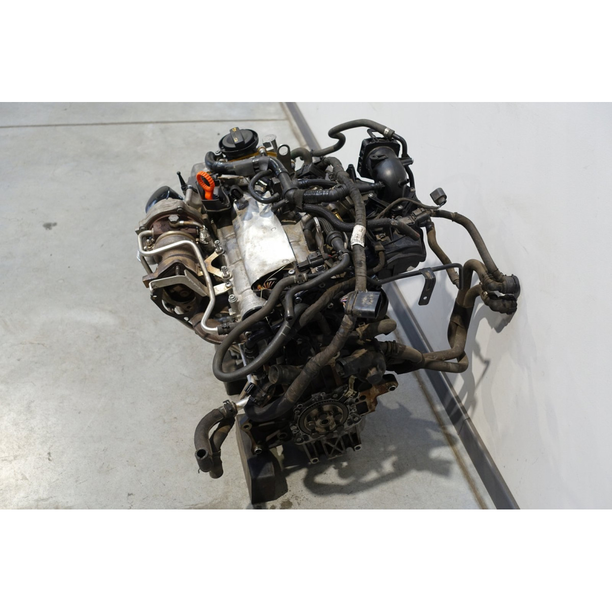 Двигун Volkswagen TOURAN 1.4 TSI CTHA CTHB CTHC CTHD CTHE в Україні ...